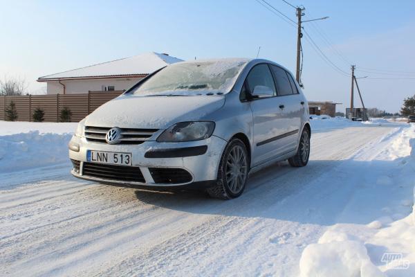 Grey Volkswagen Golf Plus 2005 in Kaunas, with an engine capacity of 1.90 L and mileage of 263 thousand km for 1050 €, photo 1 on AUTOMOTO.COM.LV
