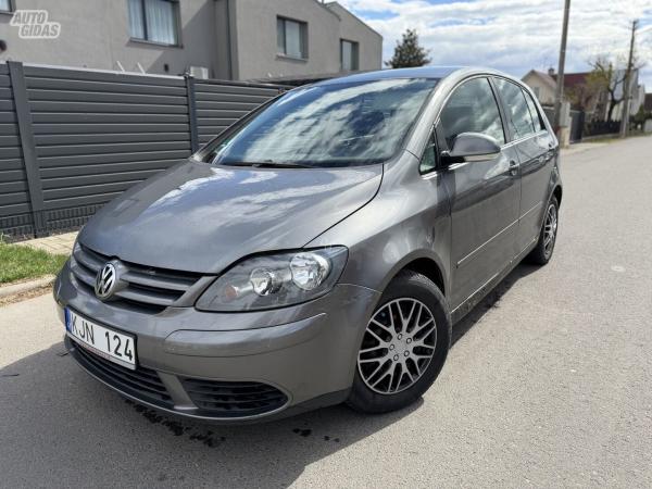 Grey Volkswagen Golf Plus 2005 in Kaunas, with an engine capacity of 1.90 L and mileage of 399 thousand km for 1420 €, photo 1 on AUTOMOTO.COM.LV