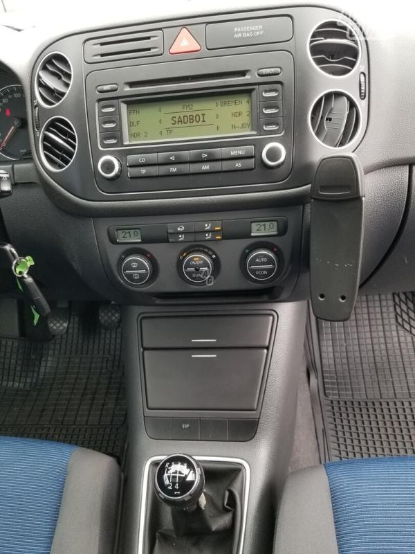 Pelēks Volkswagen Golf Plus 2005 Kauņa, ar dzinēja tilpumu 1.90 L un nobraukumu 390 tūkst. km par 1150 €, foto 9 vietnē AUTOMOTO.COM.LV