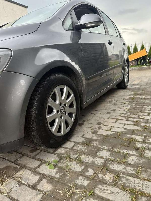 Grey Volkswagen Golf Plus 2005 in Kaunas, with an engine capacity of 1.90 L and mileage of 264 thousand km for 1800 €, photo 9 on AUTOMOTO.COM.LV