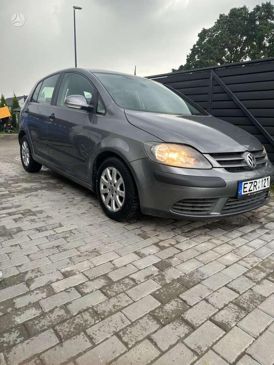 Grey Volkswagen Golf Plus 2005 in Kaunas, with an engine capacity of 1.90 L and mileage of 264 thousand km for 1800 €, photo 3 on AUTOMOTO.COM.LV