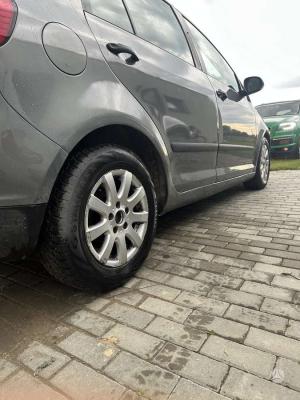 Grey Volkswagen Golf Plus 2005 in Kaunas, with an engine capacity of 1.90 L and mileage of 264 thousand km for 1800 €, photo 11 on AUTOMOTO.COM.LV