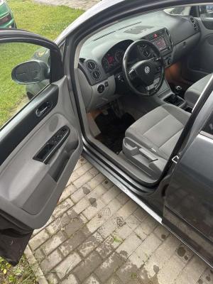Grey Volkswagen Golf Plus 2005 in Kaunas, with an engine capacity of 1.90 L and mileage of 264 thousand km for 1800 €, photo 15 on AUTOMOTO.COM.LV