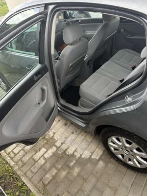 Grey Volkswagen Golf Plus 2005 in Kaunas, with an engine capacity of 1.90 L and mileage of 264 thousand km for 1800 €, photo 17 on AUTOMOTO.COM.LV