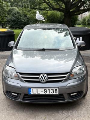 Pelēks Volkswagen Golf Plus 2005 Rīga, ar dzinēja tilpumu 1.90 L un nobraukumu 410 tūkst. km par 1250 €, foto  vietnē AUTOMOTO.COM.LV