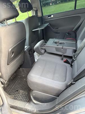Pelēks Volkswagen Golf Plus 2005 Rīga, ar dzinēja tilpumu 1.90 L un nobraukumu 410 tūkst. km par 1250 €, foto 11 vietnē AUTOMOTO.COM.LV