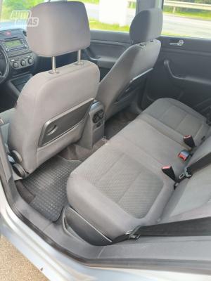 Pelēks Volkswagen Golf Plus 2005 Viļņa, ar dzinēja tilpumu 2.00 L un nobraukumu 313 tūkst. km par 1700 €, foto 15 vietnē AUTOMOTO.COM.LV