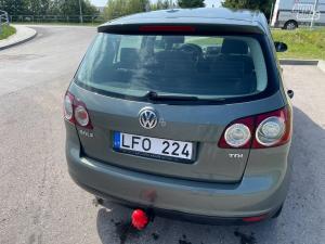 Grey Volkswagen Golf Plus 2005 in Utena, with an engine capacity of 1.90 L and mileage of 169 thousand km for 2500 €, photo 7 on AUTOMOTO.COM.LV