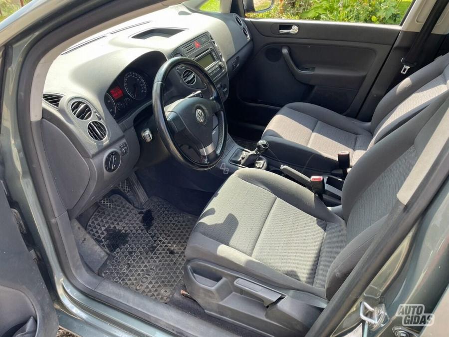 Grey Volkswagen Golf Plus 2005 in Utena, with an engine capacity of 1.90 L and mileage of 169 thousand km for 2500 €, photo 13 on AUTOMOTO.COM.LV