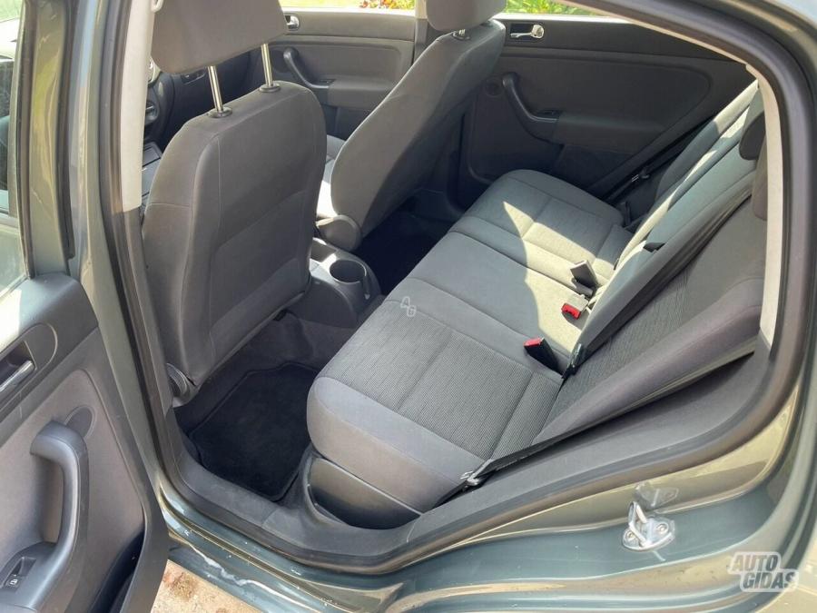 Grey Volkswagen Golf Plus 2005 in Utena, with an engine capacity of 1.90 L and mileage of 169 thousand km for 2500 €, photo 16 on AUTOMOTO.COM.LV