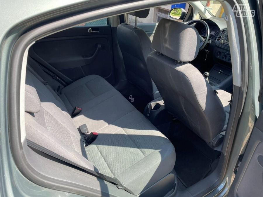 Grey Volkswagen Golf Plus 2005 in Utena, with an engine capacity of 1.90 L and mileage of 169 thousand km for 2500 €, photo 19 on AUTOMOTO.COM.LV