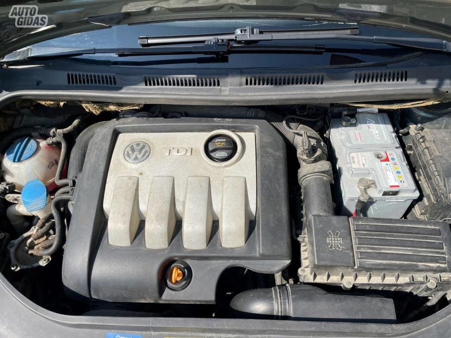 Grey Volkswagen Golf Plus 2005 in Utena, with an engine capacity of 1.90 L and mileage of 169 thousand km for 2500 €, photo 20 on AUTOMOTO.COM.LV