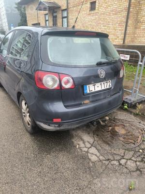 Pelēks Volkswagen Golf Plus 2005 Rīga, ar dzinēja tilpumu 2.00 L un nobraukumu 332 tūkst. km par 700 €, foto 3 vietnē AUTOMOTO.COM.LV