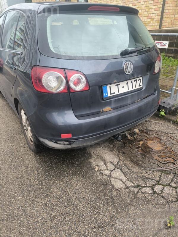 Pelēks Volkswagen Golf Plus 2005 Rīga, ar dzinēja tilpumu 2.00 L un nobraukumu 332 tūkst. km par 700 €, foto 6 vietnē AUTOMOTO.COM.LV