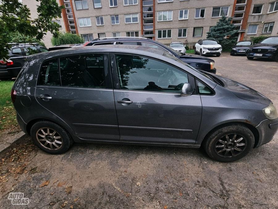 Pelēks Volkswagen Golf Plus 2005 Kauņa, ar dzinēja tilpumu 1.90 L un nobraukumu 270 tūkst. km par 525 €, foto 4 vietnē AUTOMOTO.COM.LV