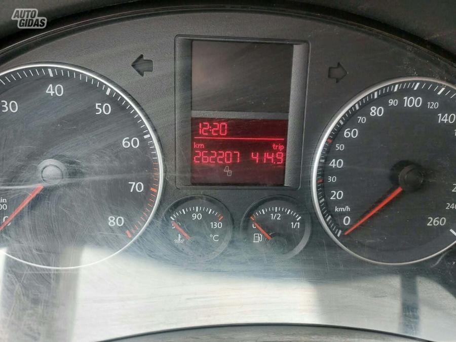 Grey Volkswagen Golf Plus 2005 in Vilnius, with an engine capacity of 1.60 L and mileage of 262 thousand km for 1100 €, photo 4 on AUTOMOTO.COM.LV