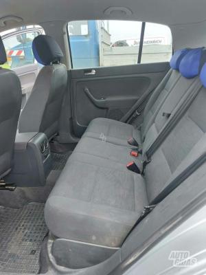 Grey Volkswagen Golf Plus 2005 in Vilnius, with an engine capacity of 1.60 L and mileage of 262 thousand km for 1100 €, photo 7 on AUTOMOTO.COM.LV