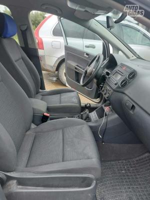 Grey Volkswagen Golf Plus 2005 in Vilnius, with an engine capacity of 1.60 L and mileage of 262 thousand km for 1100 €, photo 9 on AUTOMOTO.COM.LV