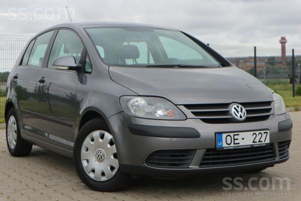 Grey Volkswagen Golf Plus 2006 in Riga, with an engine capacity of 1.90 L and mileage of 228 thousand km for 5700 €, photo 1 on AUTOMOTO.COM.LV