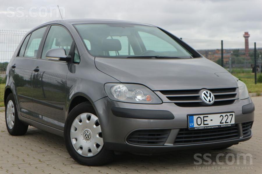 Grey Volkswagen Golf Plus 2006 in Riga, with an engine capacity of 1.90 L and mileage of 228 thousand km for 5700 €, photo 1 on AUTOMOTO.COM.LV