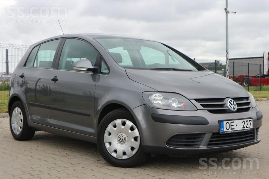 Grey Volkswagen Golf Plus 2006 in Riga, with an engine capacity of 1.90 L and mileage of 228 thousand km for 5700 €, photo 2 on AUTOMOTO.COM.LV