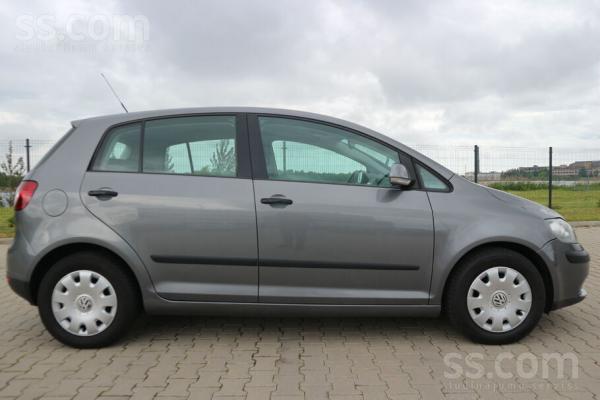 Grey Volkswagen Golf Plus 2006 in Riga, with an engine capacity of 1.90 L and mileage of 228 thousand km for 5700 €, photo 6 on AUTOMOTO.COM.LV