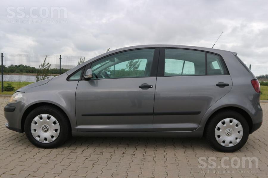 Grey Volkswagen Golf Plus 2006 in Riga, with an engine capacity of 1.90 L and mileage of 228 thousand km for 5700 €, photo 12 on AUTOMOTO.COM.LV