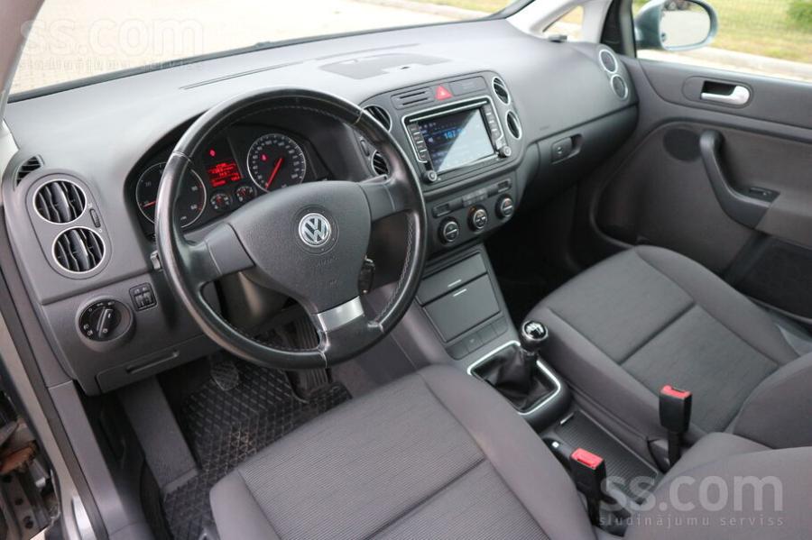 Grey Volkswagen Golf Plus 2006 in Riga, with an engine capacity of 1.90 L and mileage of 228 thousand km for 5700 €, photo 15 on AUTOMOTO.COM.LV