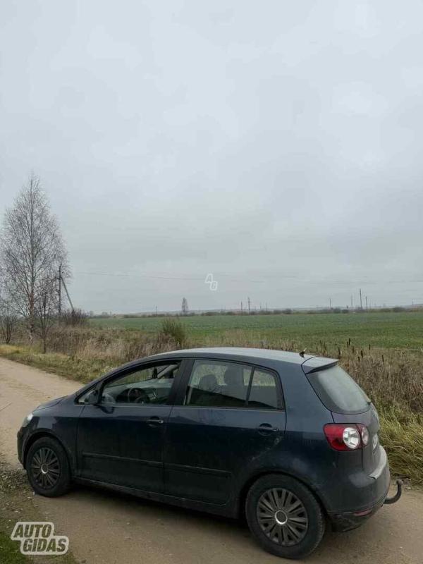 Grey Volkswagen Golf Plus 2006 in Siauliai, with an engine capacity of 1.90 L and mileage of 300 thousand km for 1750 €, photo 3 on AUTOMOTO.COM.LV