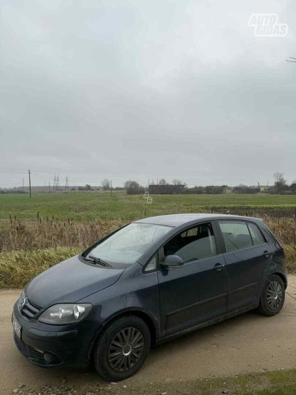Pelēks Volkswagen Golf Plus 2006 Šauļi, ar dzinēja tilpumu 1.90 L un nobraukumu 300 tūkst. km par 1650 €, foto 1 vietnē AUTOMOTO.COM.LV