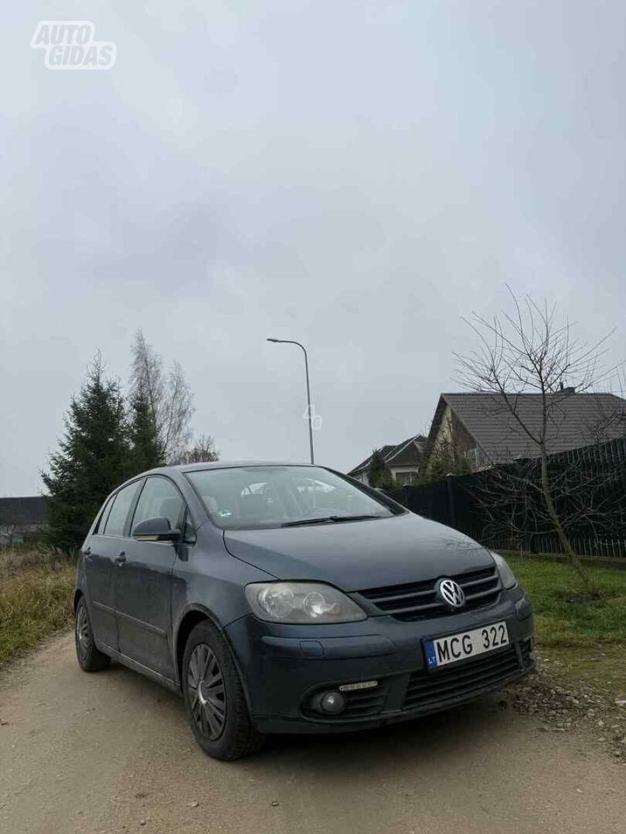 Grey Volkswagen Golf Plus 2006 in Siauliai, with an engine capacity of 1.90 L and mileage of 300 thousand km for 1750 €, photo 1 on AUTOMOTO.COM.LV