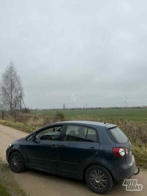 Grey Volkswagen Golf Plus 2006 in Siauliai, with an engine capacity of 1.90 L and mileage of 300 thousand km for 1750 €, photo 3 on AUTOMOTO.COM.LV