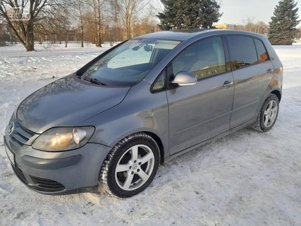 Grey Volkswagen Golf Plus 2006 in Marijampole, with an engine capacity of 1.90 L and mileage of 294 thousand km for 1650 €, photo 2 on AUTOMOTO.COM.LV