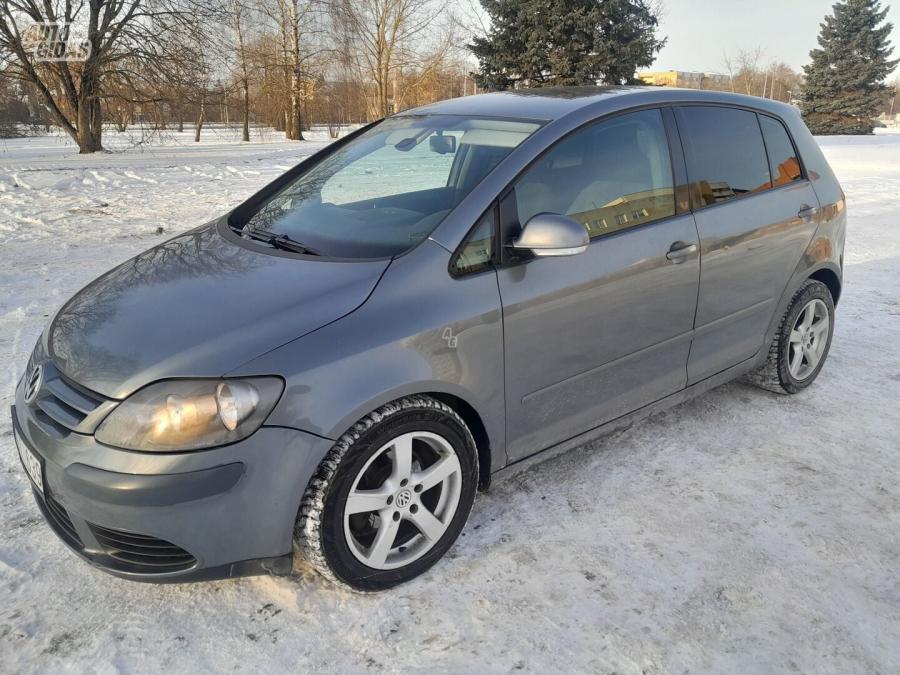 Pelēks Volkswagen Golf Plus 2006 Marijampole, ar dzinēja tilpumu 1.90 L un nobraukumu 294 tūkst. km par 1650 €, foto 2 vietnē AUTOMOTO.COM.LV