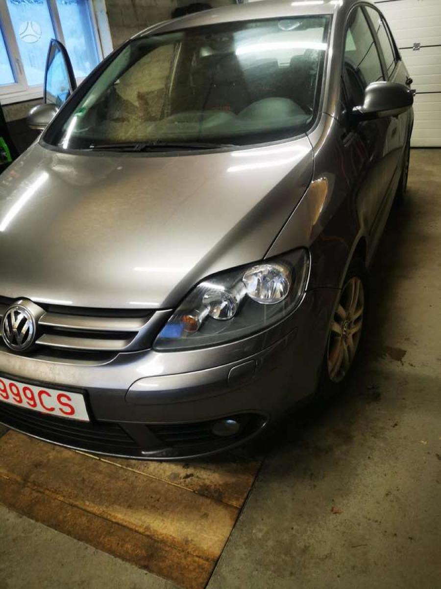 Pelēks Volkswagen Golf Plus 2006 Molėtai, ar dzinēja tilpumu 1.60 L un nobraukumu 245 tūkst. km par 2860 €, foto 2 vietnē AUTOMOTO.COM.LV