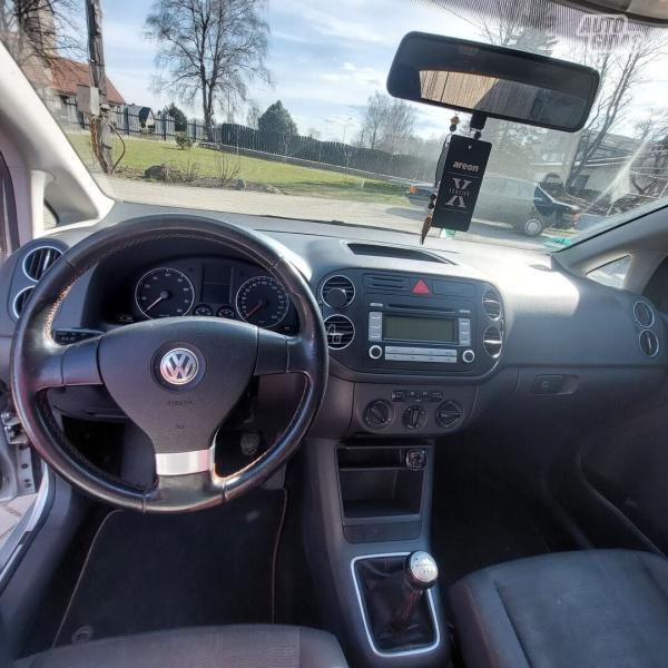 Grey Volkswagen Golf Plus 2006 in Mazeikiai, with an engine capacity of 1.60 L and mileage of 262 thousand km for 2000 €, photo 8 on AUTOMOTO.COM.LV