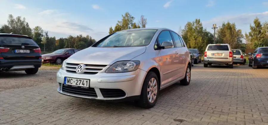 Pelēks Volkswagen Golf Plus 2006 Valmiera, ar dzinēja tilpumu 2.00 L un nobraukumu 264 tūkst. km par 1600 €, foto 7 vietnē AUTOMOTO.COM.LV