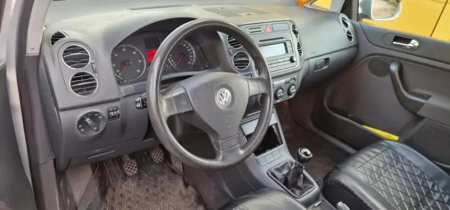 Pelēks Volkswagen Golf Plus 2006 Valmiera, ar dzinēja tilpumu 2.00 L un nobraukumu 264 tūkst. km par 1600 €, foto 9 vietnē AUTOMOTO.COM.LV