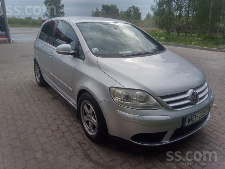Grey Volkswagen Golf Plus 2006 in Dobele, with an engine capacity of 2.00 L and mileage of 324 thousand km for 2000 €, photo 1 on AUTOMOTO.COM.LV