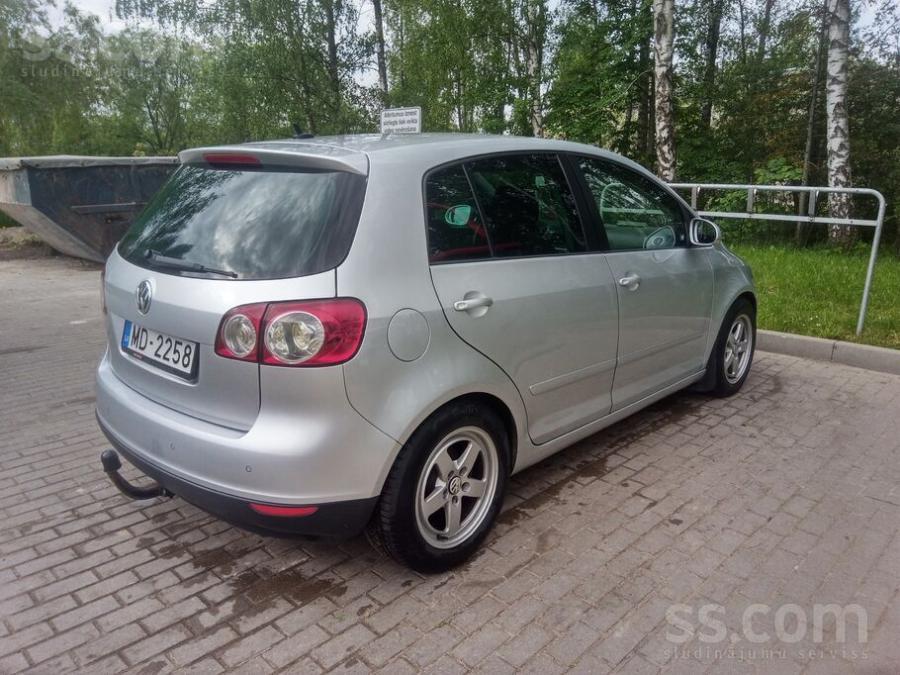Grey Volkswagen Golf Plus 2006 in Dobele, with an engine capacity of 2.00 L and mileage of 324 thousand km for 2000 €, photo 4 on AUTOMOTO.COM.LV