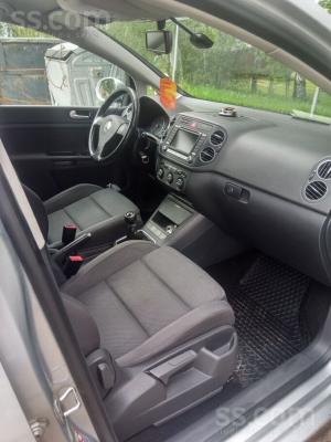 Grey Volkswagen Golf Plus 2006 in Dobele, with an engine capacity of 2.00 L and mileage of 324 thousand km for 2000 €, photo 6 on AUTOMOTO.COM.LV