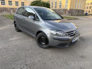 Grey Volkswagen Golf Plus 2006 in Preili, with an engine capacity of 1.90 L and mileage of 218 thousand km for 1950 €, photo 3 on AUTOMOTO.COM.LV