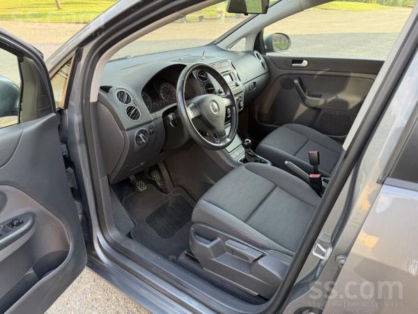 Pelēks Volkswagen Golf Plus 2006 Preiļi, ar dzinēja tilpumu 1.90 L un nobraukumu 218 tūkst. km par 1950 €, foto 5 vietnē AUTOMOTO.COM.LV