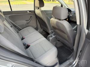 Grey Volkswagen Golf Plus 2006 in Preili, with an engine capacity of 1.90 L and mileage of 218 thousand km for 1950 €, photo 11 on AUTOMOTO.COM.LV