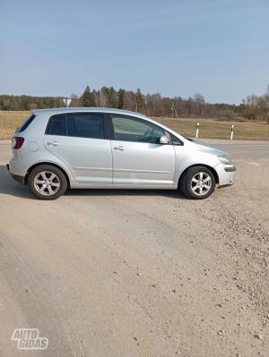 Pelēks Volkswagen Golf Plus 2007 Kazlų Rūda, ar dzinēja tilpumu 2.00 L un nobraukumu 225 tūkst. km par 2250 €, foto 6 vietnē AUTOMOTO.COM.LV