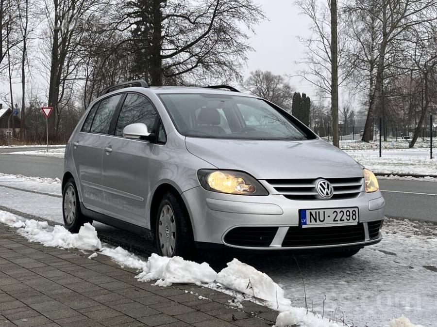 Grey Volkswagen Golf Plus 2007 in Jelgava, with an engine capacity of 2.00 L and mileage of 283 thousand km for 3200 €, photo 1 on AUTOMOTO.COM.LV