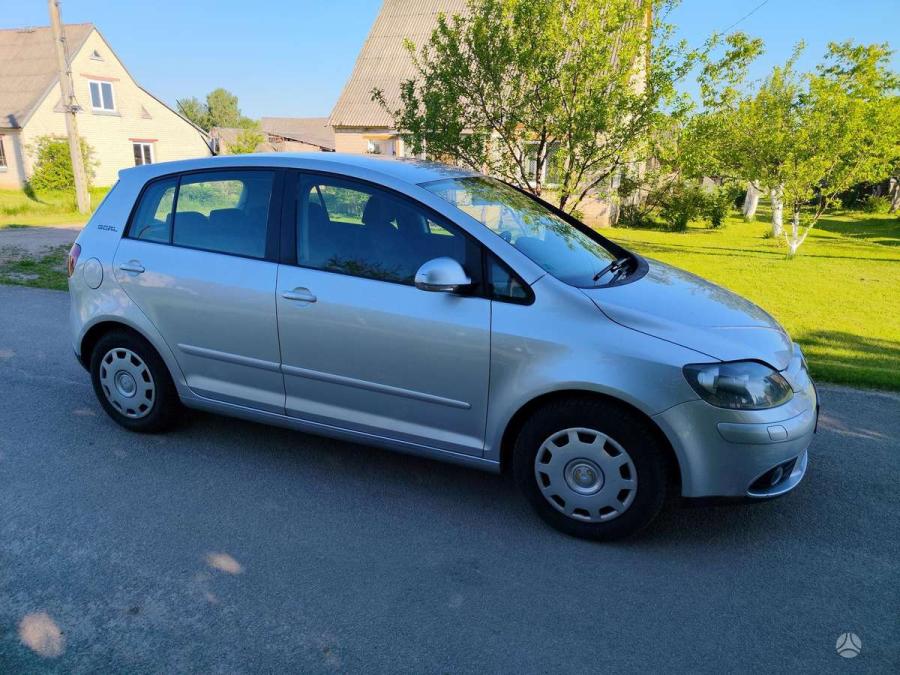 Pelēks Volkswagen Golf Plus 2007 Rokiškis, ar dzinēja tilpumu 1.97 L un nobraukumu 237 tūkst. km par 2350 €, foto 3 vietnē AUTOMOTO.COM.LV