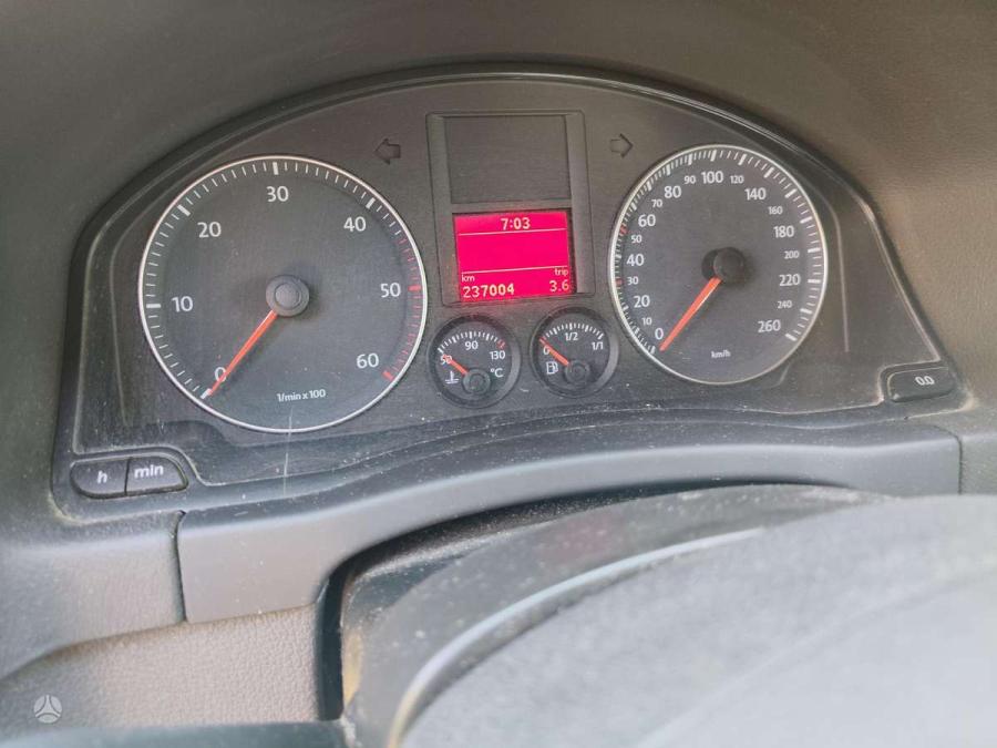 Pelēks Volkswagen Golf Plus 2007 Rokiškis, ar dzinēja tilpumu 1.97 L un nobraukumu 237 tūkst. km par 2350 €, foto 7 vietnē AUTOMOTO.COM.LV