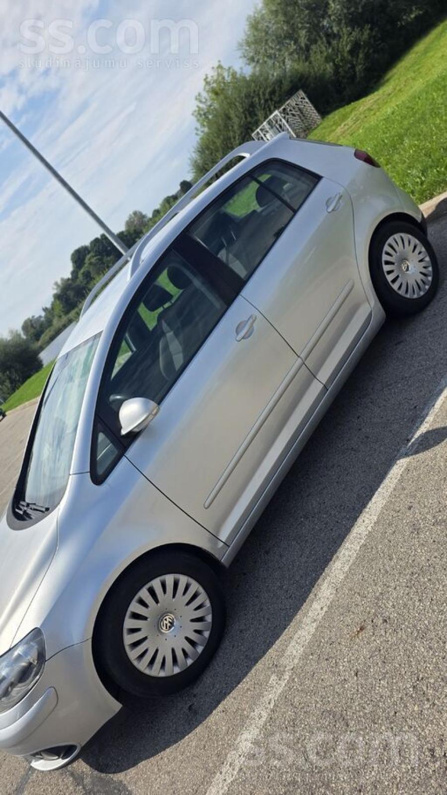 Grey Volkswagen Golf Plus 2007 in Riga, with an engine capacity of 2.00 L and mileage of 266 thousand km for 2890 €, photo 7 on AUTOMOTO.COM.LV
