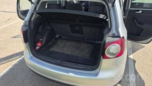 Grey Volkswagen Golf Plus 2007 in Riga, with an engine capacity of 2.00 L and mileage of 266 thousand km for 2890 €, photo 9 on AUTOMOTO.COM.LV